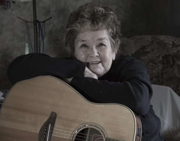 Bonnie Guitar: Snapshot of an Icon | Huckleberry Press